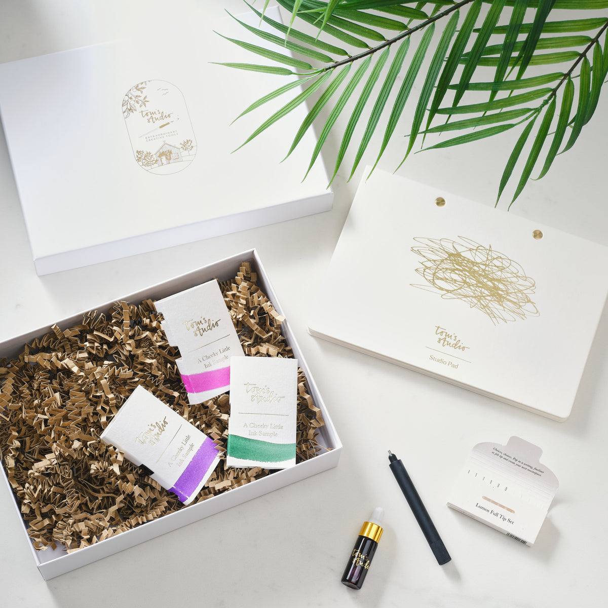 Lumos Mini Gift Set – Compact Refillable Pen with Custom Ink Sets – Tom ...